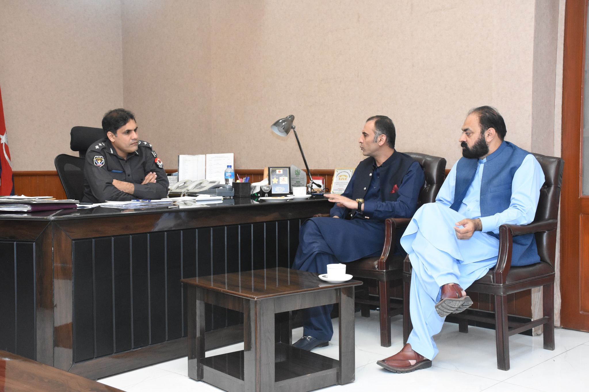 met with SSP Operations Masood Ahmed Bangash and SP Ateeq Shah